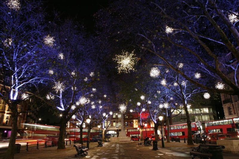 London: Christmas Lights Tour by Vintage Double-Decker Bus - FAQ