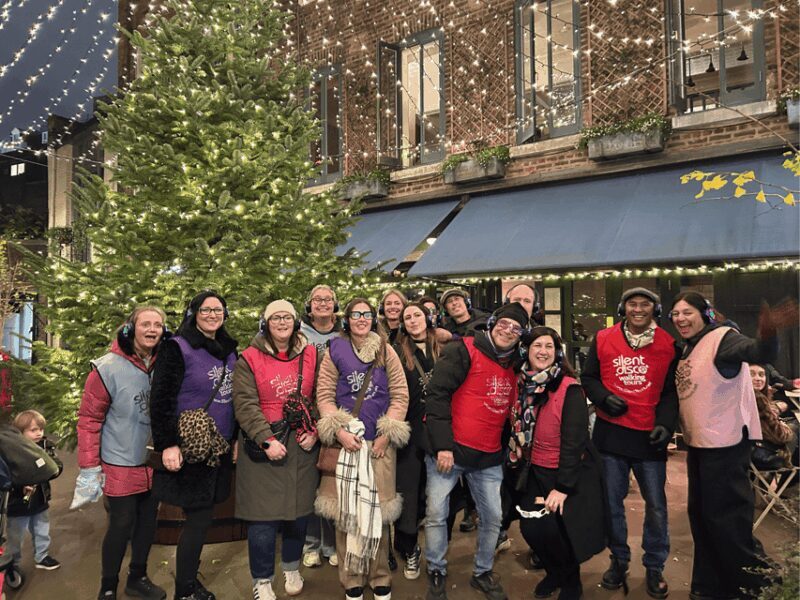 London: Christmas Lights Tour - With Christmas Music - An Upbeat Tour Through Londons Holiday Lights