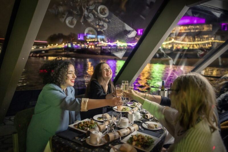 London: Christmas Party Dinner Cruise - Is It Worth the Price?