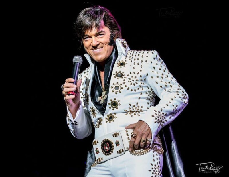London: Dinner Cruise with Elvis Tribute on the Thames River - An In-Depth Look at the Experience