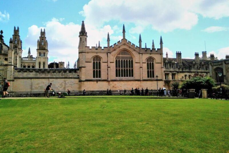 London: Downton Abbey Tour with Highclere, Bampton & Oxford - Key Points