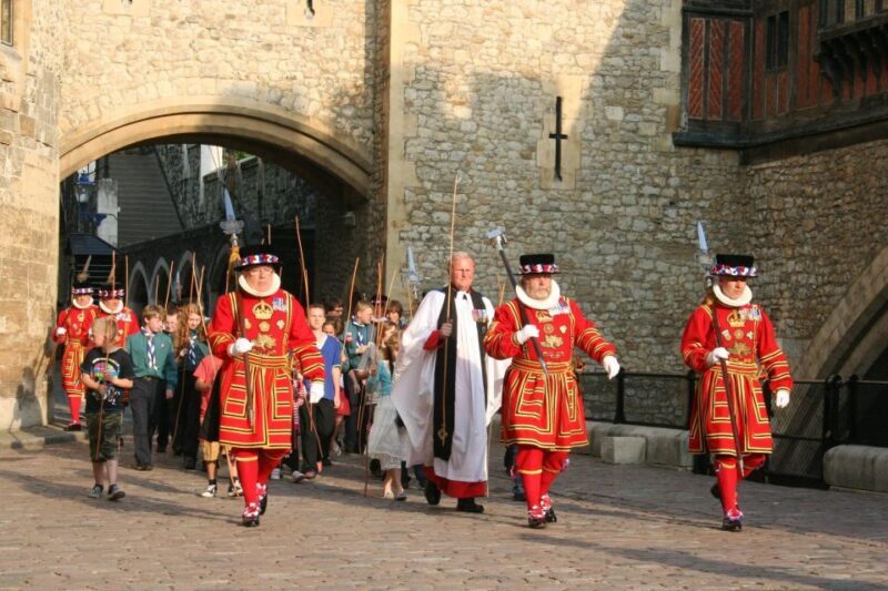 London: Easy Access Tower of London and Crown Jewels Tour - The Authentic Experience as Revealed by Reviewers