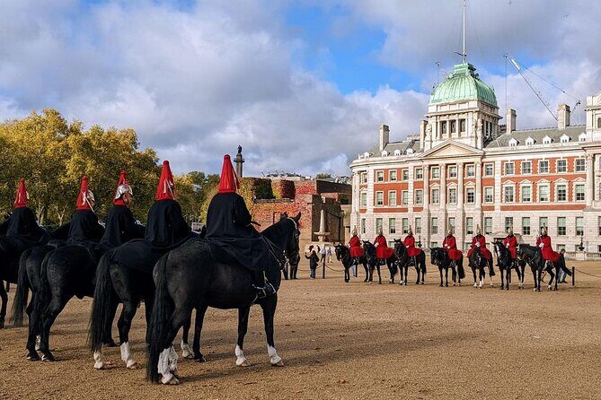 London Essential 2 hour introductory Walking Tour With a Londoner - An Honest Look at the Tour Experience