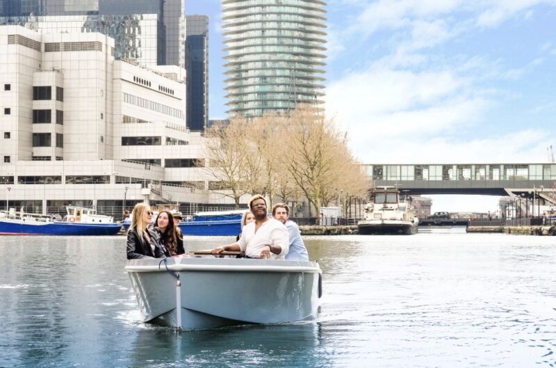 London: GoBoat Rental in Canary Wharf with London Docklands - Key Points
