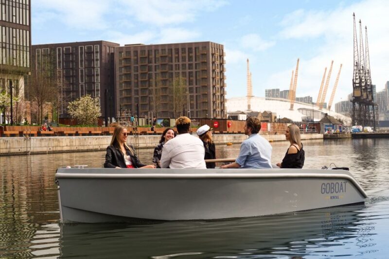London: GoBoat Rental in Canary Wharf with London Docklands - What Is the GoBoat Experience?