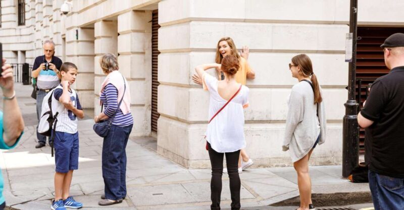 London: Guided Harry Potter Bus Tour of Locations - FAQ