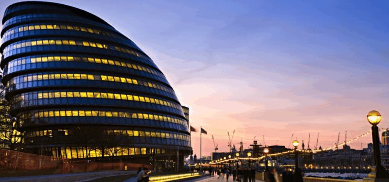 London: Harry Potter Movie Location Tour with an APP - The Experience from Different Perspectives