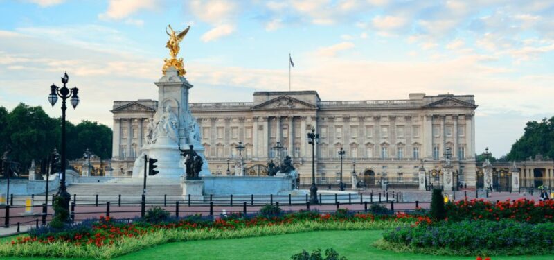 London: Historical Walking Tour in Westminster with an APP - The Sum Up