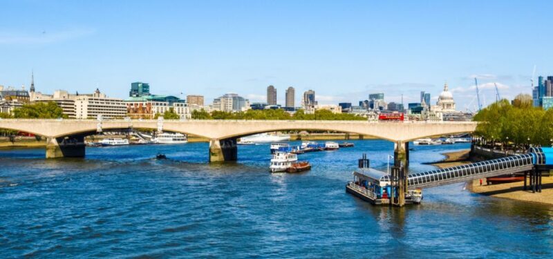 London: Historical Walking Tour in Westminster with an APP - Frequently Asked Questions