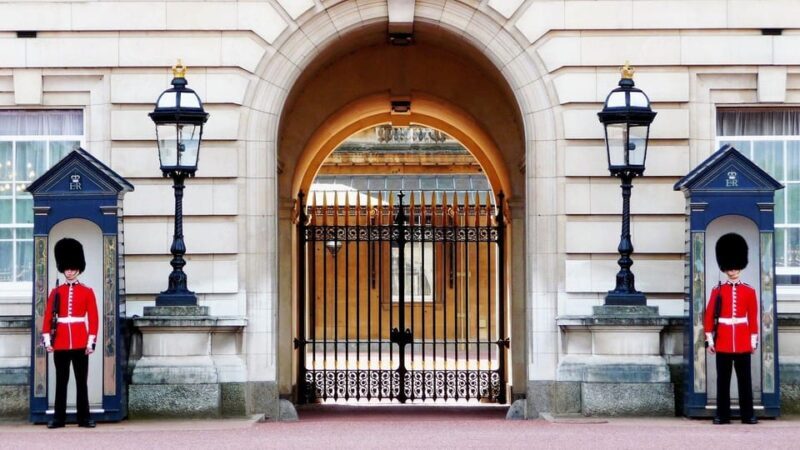 London In One Day Private tour with separate Tour Guide - FAQ