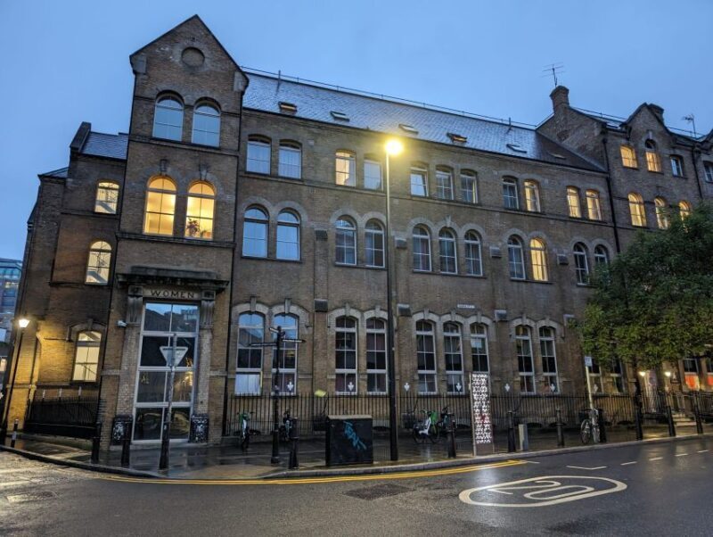 London: Jack the Ripper Tour in Spanish - An In-Depth Look at the Jack the Ripper Tour Experience