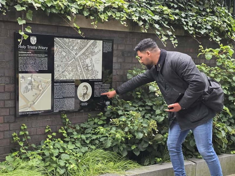 London: Jack the Ripper Tour with Historic Pub Stops - Key Points  