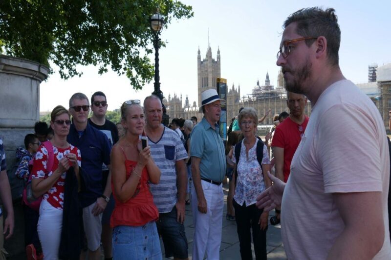 London: James Bond Small Group Mini Coach Tour - Introduction: Why a James Bond-Lover Would Enjoy This Tour