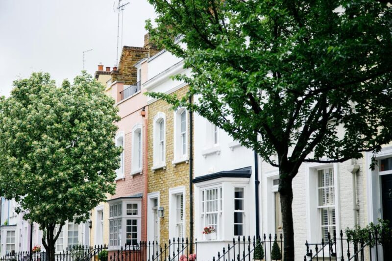 London: Kensington and Chelsea Guided Walking Tour - Kensington Gardens and Royal Highlights