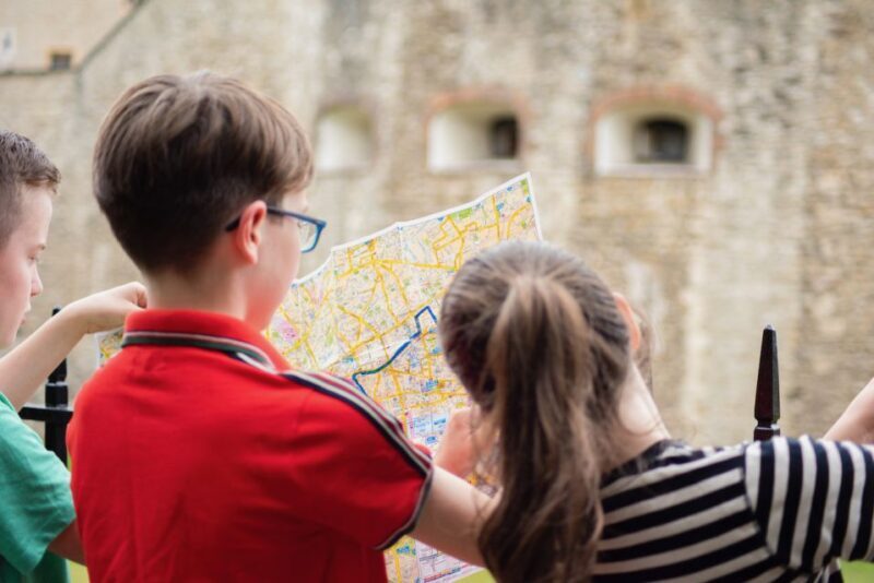 London: Kids Activity Tour in English or German - Practical Tips for Making the Most of Your Tour