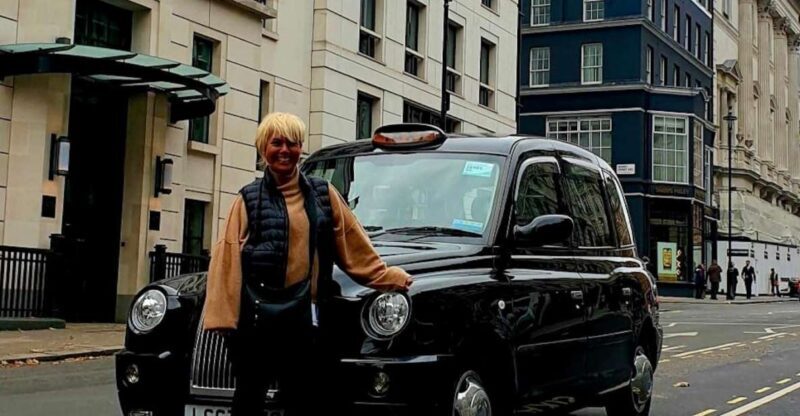London: Monuments & Back Streets Guided Tour in Black Taxi - An In-Depth Look at the Black Taxi Tour