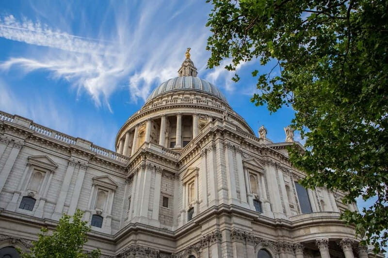 London: Old City Walking Tour - The Old and the New: St. Paul’s and the Bank of England