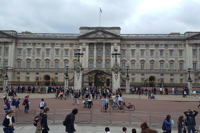 London Private Chauffeur Half-Day or Full-Day Vehicle Rental - How Much Does it Cost? Is it Good Value?