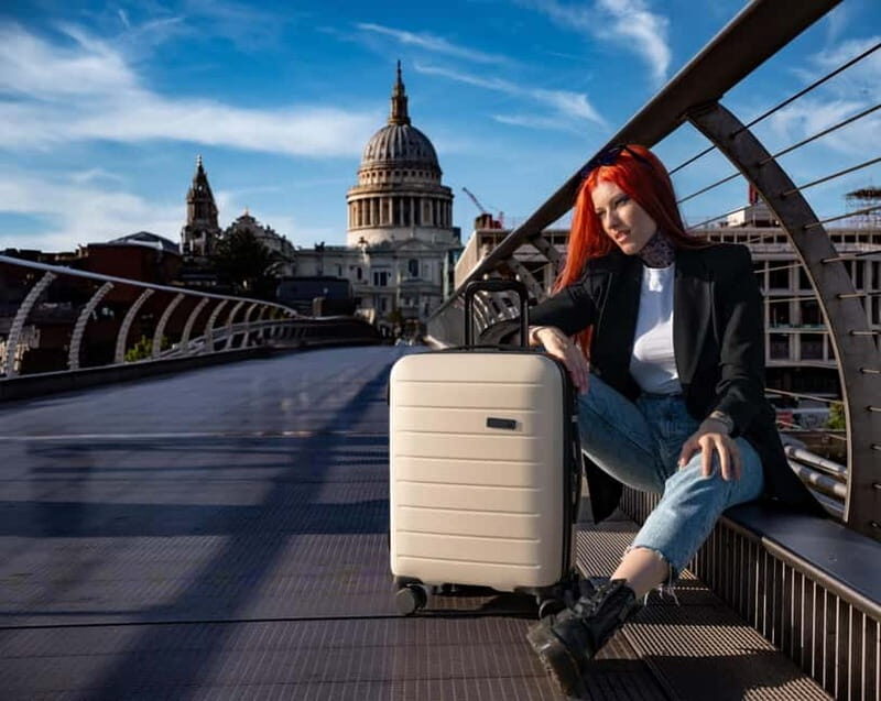 London: Private travel vacation photoshoot -Romantic Special - Experienced Guides and Review Highlights