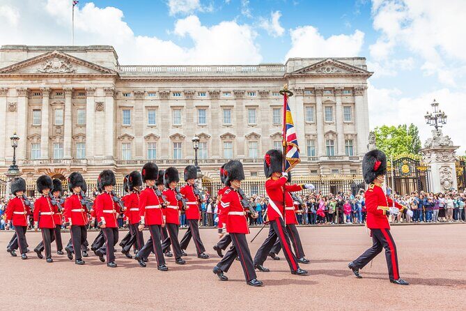London Public Buses Audio Tour - Who Is This Tour Best For?