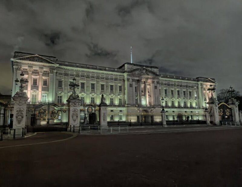 London : Royal Westminster By Night Walking Tour - What It Feels Like to Join