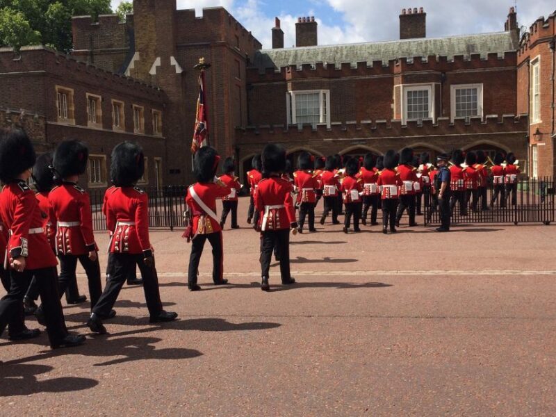London: Royalty Walking Tour with Changing of The Guard - Key Points