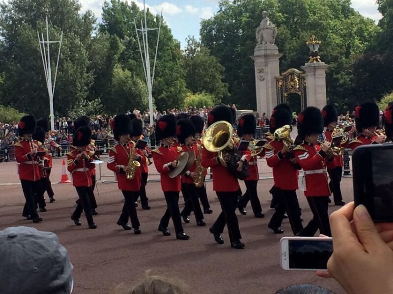 London: Royalty Walking Tour with Changing of The Guard - The Sum Up