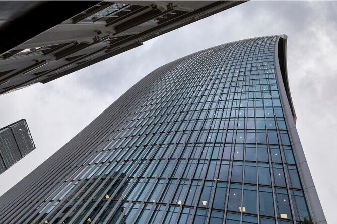 London Self Guided City Tour With an App - Key Points