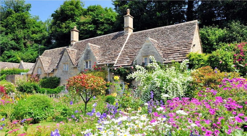 London: Small Group Oxford, Stratford and Cotswolds Day Tour - FAQ