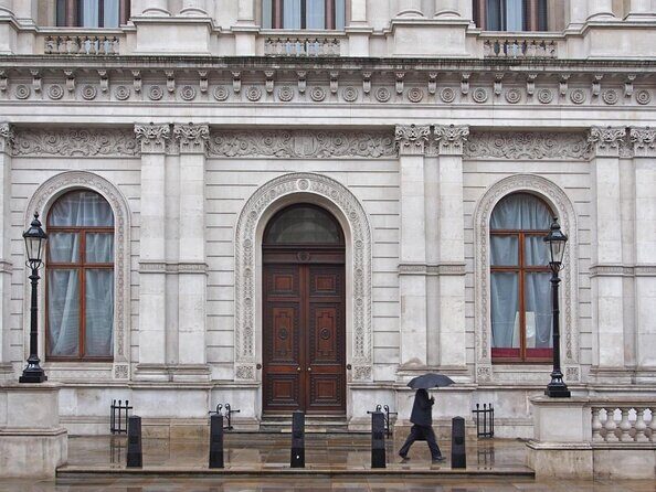 London Spy Experience with Tour Vesper Martini and Dinner - An Honest Review of the London Spy Experience