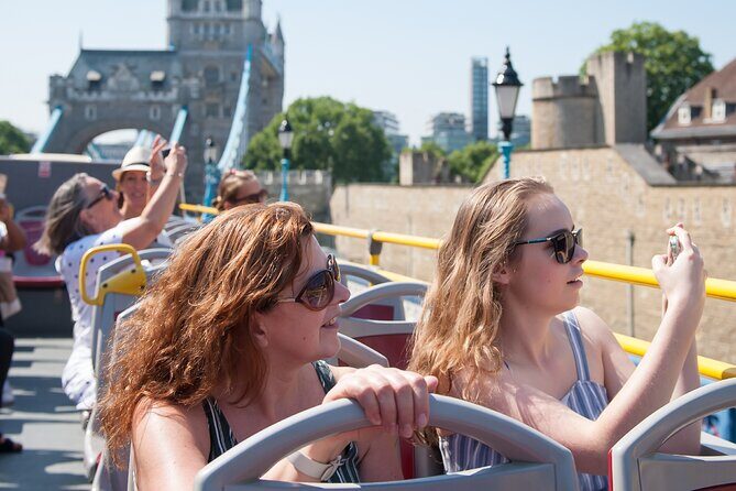 London Tootbus Hop-on Hop-off (Optional Thames Cruise) - A Deep Dive into the Tour Itself