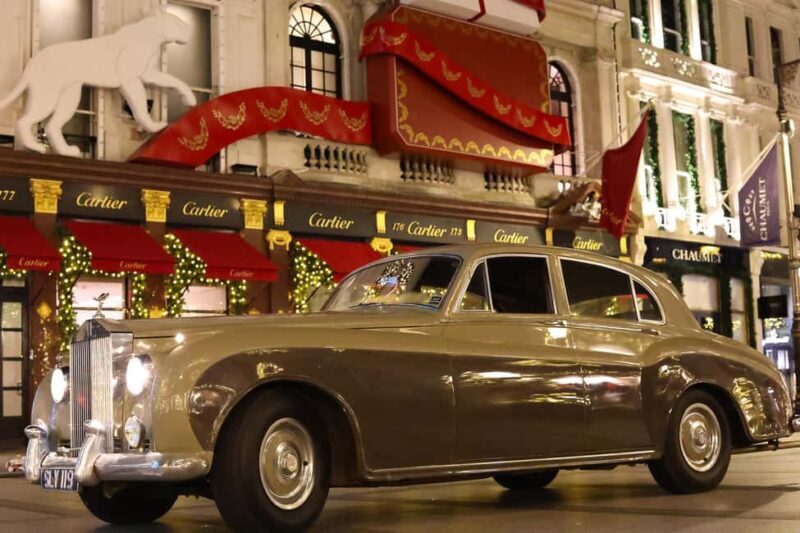 London Tour in a Vintage Rolls Royce - An In-Depth Look at the Experience