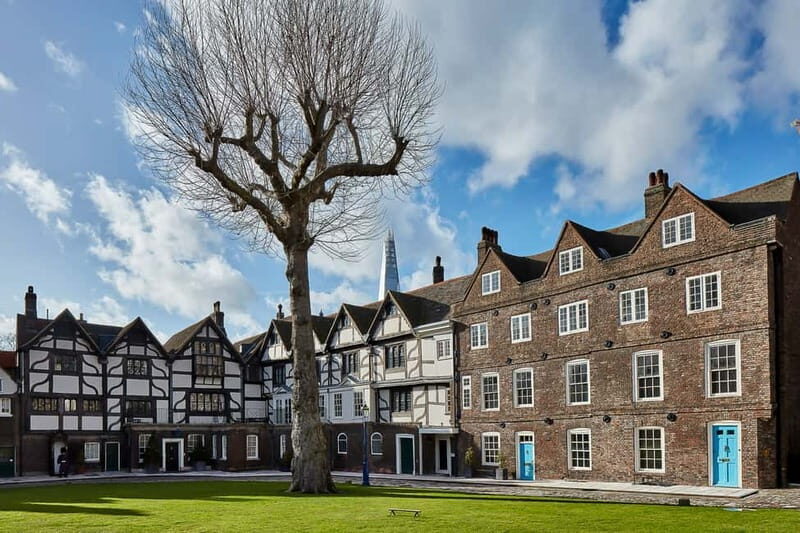 London: Tower of London and Crown Jewels Exhibition Ticket - The Itinerary: A Step-by-Step Look