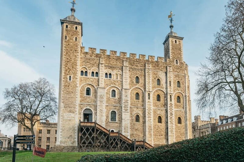 London: Tower of London Early Access w/ Beefeater and Jewels - Key Points