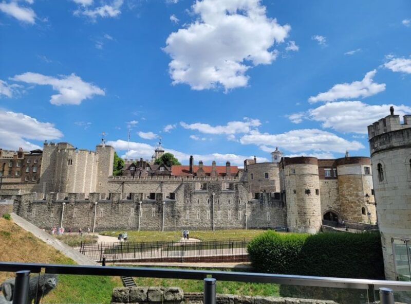 London: Tower of London Guided Tour with Boat Ride - An In-Depth Look at the Tour Experience