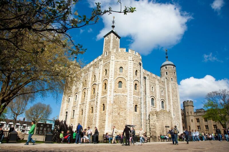 London: Tower of London, Hop-on, Hop-off Bus & River Cruise - FAQ