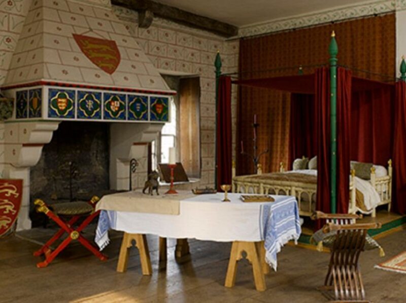 London: Tower of London Tour with Crown Jewels & Beefeaters - Key Points