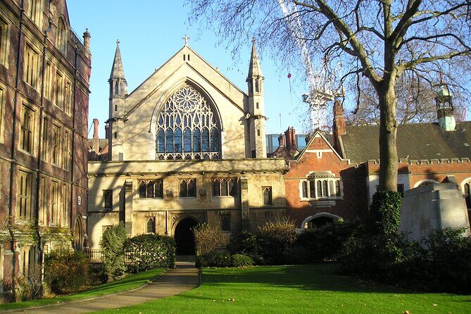 London Walking Tours eg Dickens Ted Lasso or National Gallery - A Closer Look: The Itinerary and What to Expect