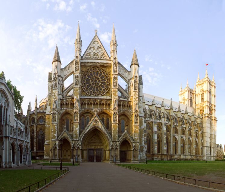 London: Westminster Abbey & Churchill War Rooms Walking Tour - Exploring the Itinerary in Depth