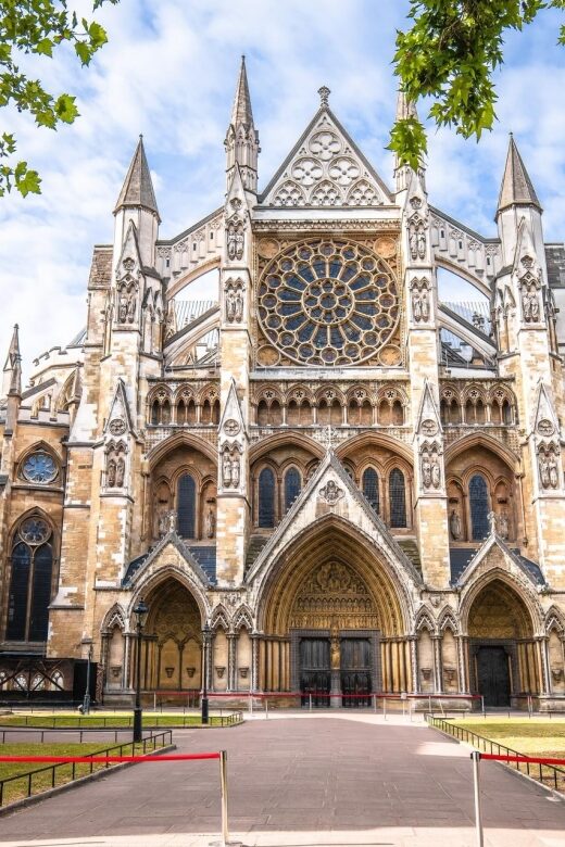 London Westminster Abbey French Tour with Fast-Track Tickets - Who is This Tour Best Suited For?