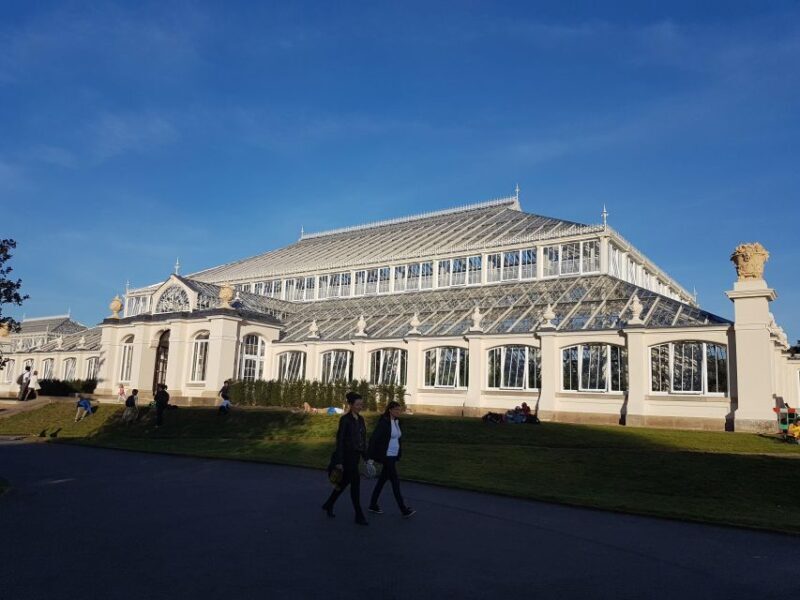 London: Westminster Walking Tour and Visit to Kew Gardens - FAQs