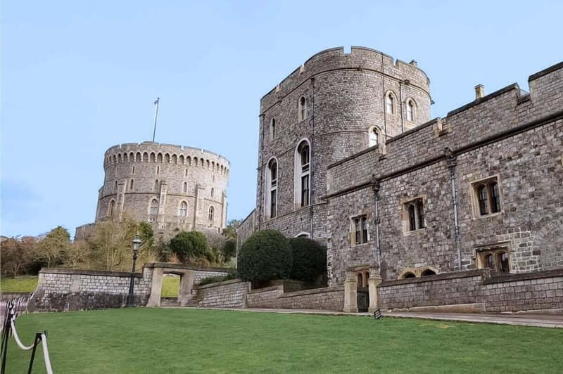 London: Windsor Castle & Tower of London Tour with Tickets - An Overview of the Tour Experience