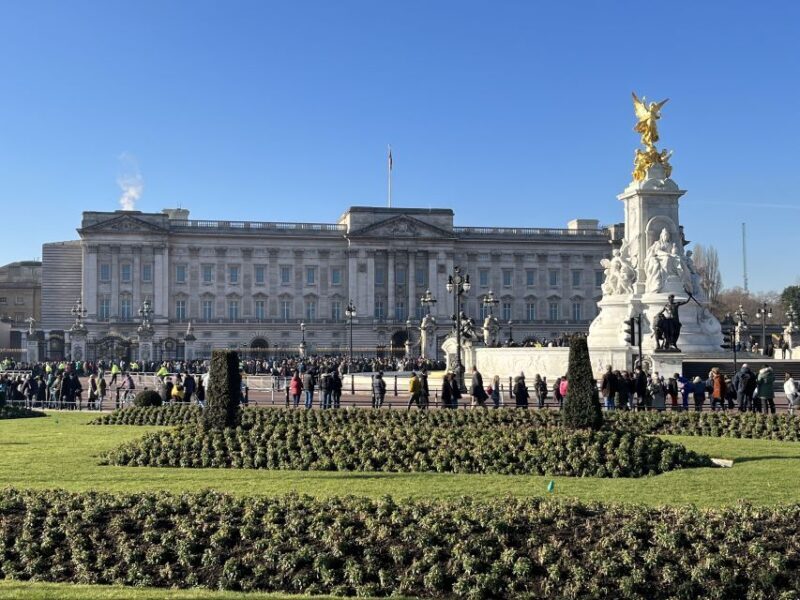 Londons Royal Family and Changing of the Guard Tour - What Makes This Tour Stand Out?