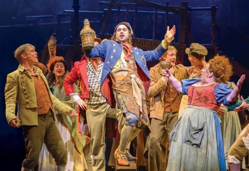 London's West End: Ticket to Les Misérables - A Closer Look at the Experience