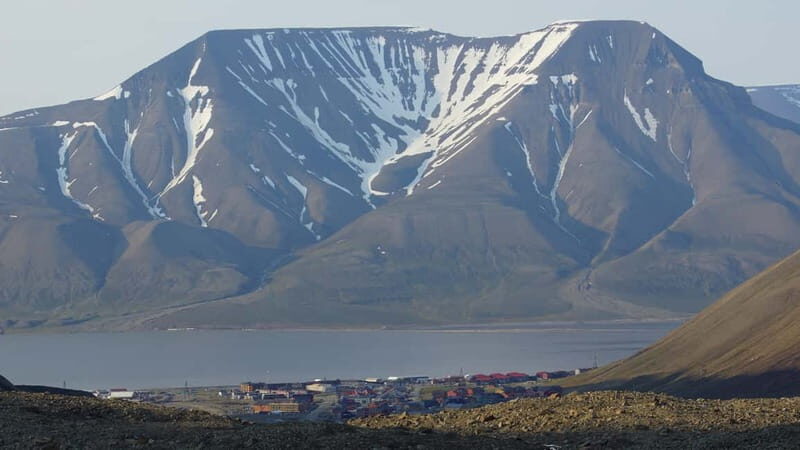 Longyearbyen: Platåfjellet Guided Hike with Panoramic Views - What Reviewers Say
