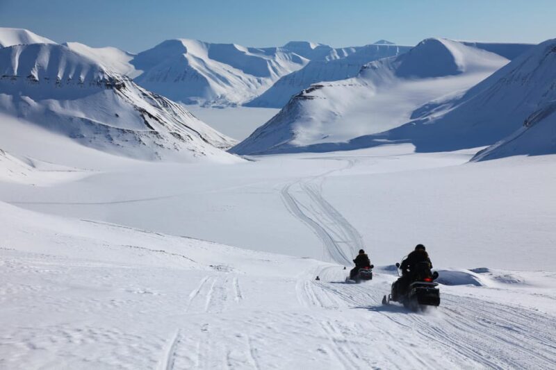 Longyearbyen: Snowmobile Tour to Barentsburg with Lunch - Key Points