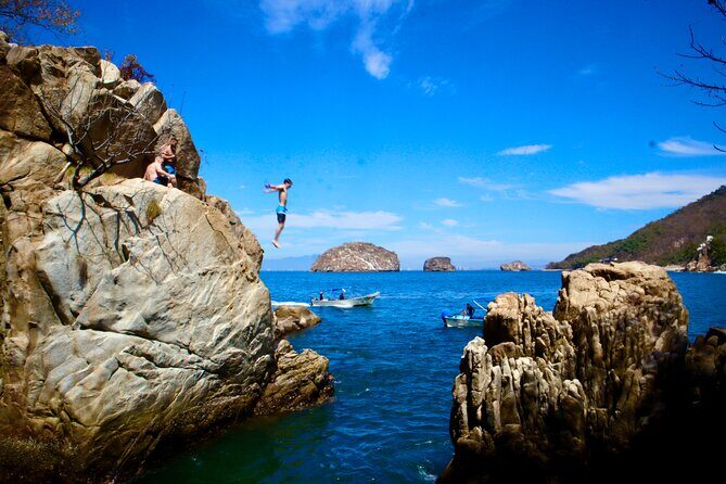 Los Arcos 5 islands Snorkeling Cliff Jumping and Hidden Beach - Transportation and Group Size