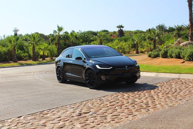 Los Cabos Luxury Private Tesla Transfer from Airport to Cabo San Lucas Area - FAQs