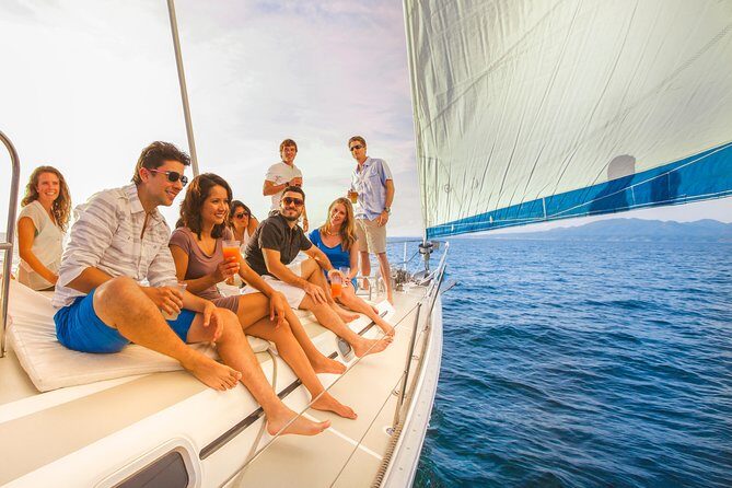Los Cabos Luxury Sunset Sail with Light Appetizers and Open Bar - What Sets This Tour Apart