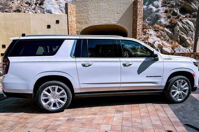 Los Cabos One Way Deluxe Suburban Transportation 5 pax - Key Points